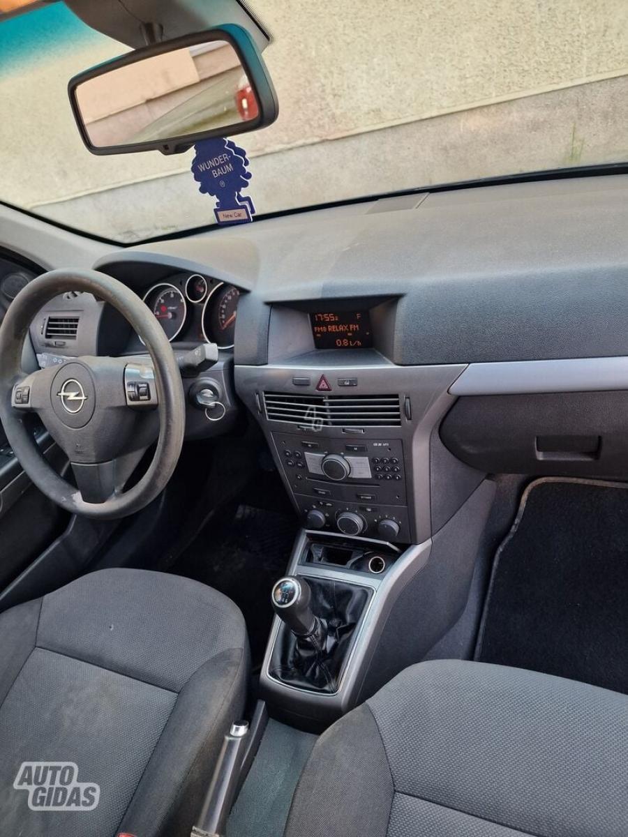 Opel Astra 2007 Mažeikiai, ar dzinēja tilpumu 1.90 L un nobraukumu 320 tūkst. km par 1160 €, foto 17 vietnē AUTOMOTO.COM.LV