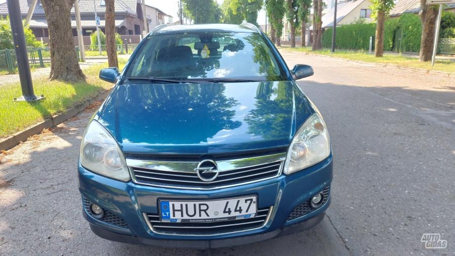 Opel Astra 2007 in Alytus, with an engine capacity of 1.90 L and mileage of 415 thousand km for 1100 €, photo 4 on AUTOMOTO.COM.LV