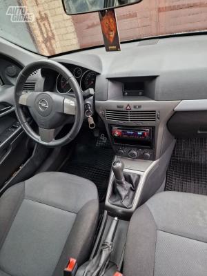Opel Astra 2007 Mažeikiai, ar dzinēja tilpumu 1.70 L un nobraukumu 332 tūkst. km par 890 €, foto 17 vietnē AUTOMOTO.COM.LV