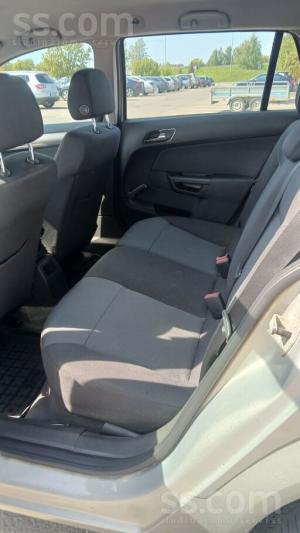 Opel Astra 2007 Daugavpils, ar dzinēja tilpumu 1.90 L un nobraukumu 317 tūkst. km par 1500 €, foto 5 vietnē AUTOMOTO.COM.LV