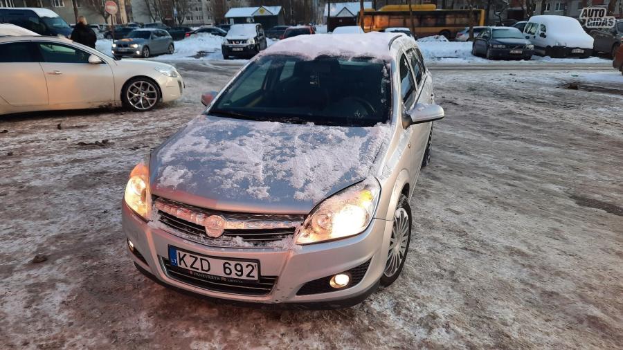 Opel Astra 2008 Šauļi, ar dzinēja tilpumu 1.70 L un nobraukumu 250 tūkst. km par 1290 €, foto 23 vietnē AUTOMOTO.COM.LV