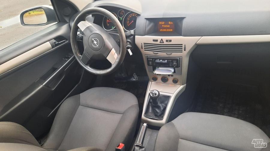 Opel Astra 2008 Šauļi, ar dzinēja tilpumu 1.70 L un nobraukumu 250 tūkst. km par 1290 €, foto 26 vietnē AUTOMOTO.COM.LV
