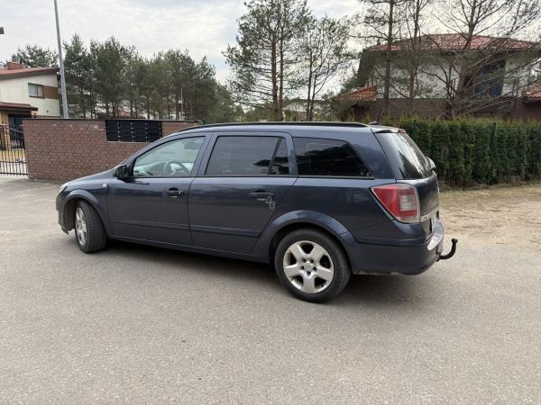 Опель Астра 2008 в Вильнюс, объемом двигателя 1.70 л и пробегом 351 тыс. км за 1000 €, фото 2 на AUTOMOTO.COM.LV