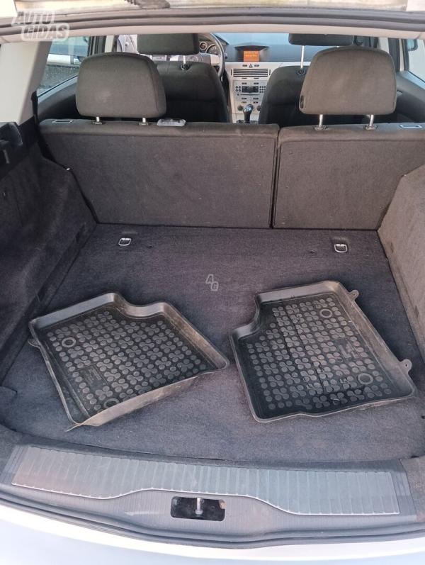 Opel Astra 2008 Viļņa, ar dzinēja tilpumu 1.70 L un nobraukumu 25 tūkst. km par 1400 €, foto 8 vietnē AUTOMOTO.COM.LV