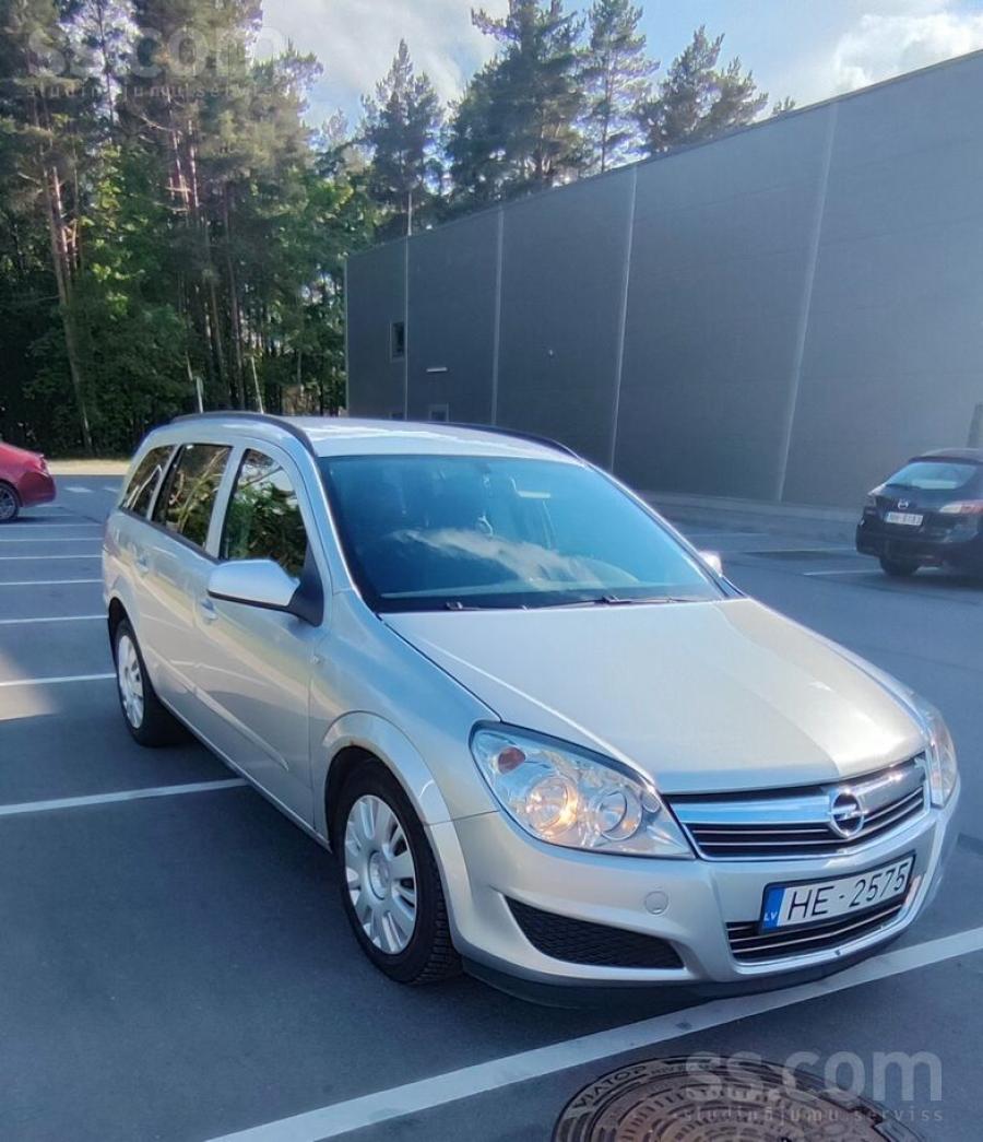 Opel Astra 2008 in Riga, with an engine capacity of 1.70 L and mileage of 249 thousand km for 2100 €, photo 3 on AUTOMOTO.COM.LV