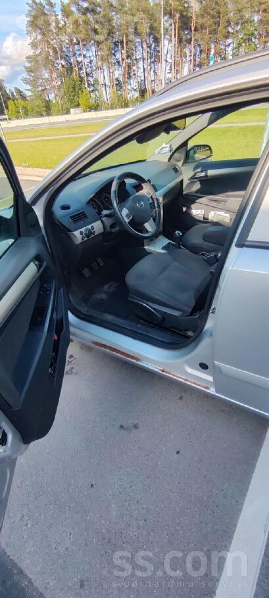 Opel Astra 2008 in Riga, with an engine capacity of 1.70 L and mileage of 249 thousand km for 2100 €, photo 11 on AUTOMOTO.COM.LV