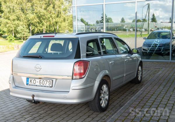 Opel Astra 2009 Cēsis, ar dzinēja tilpumu 1.80 L un nobraukumu 169 tūkst. km par 1950 €, foto 4 vietnē AUTOMOTO.COM.LV