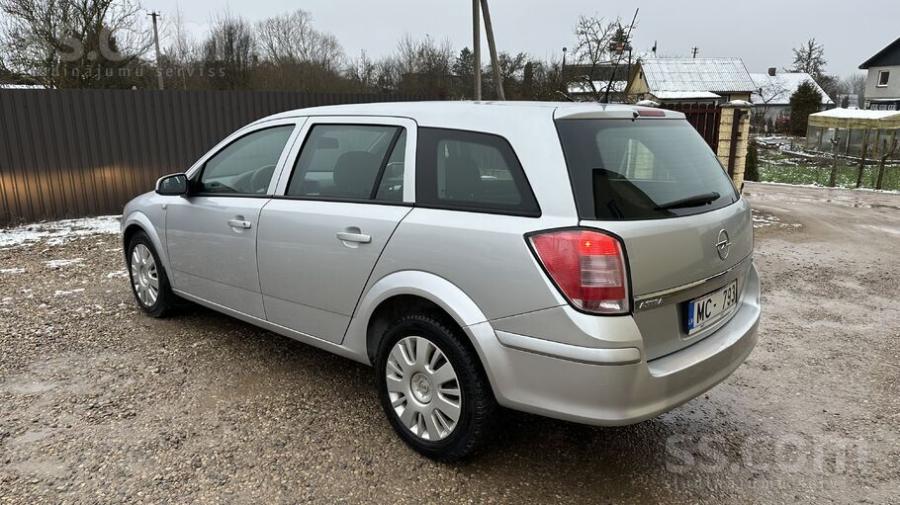 Opel Astra 2009 in Rezekne, with an engine capacity of 1.70 L and mileage of 252 thousand km for 1950 €, photo 3 on AUTOMOTO.COM.LV