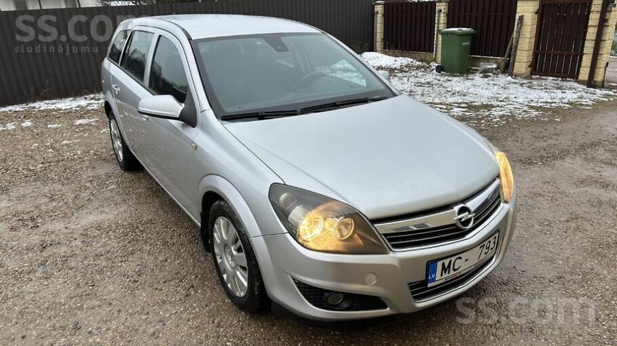 Opel Astra 2009 in Rezekne, with an engine capacity of 1.70 L and mileage of 252 thousand km for 1950 €, photo 5 on AUTOMOTO.COM.LV