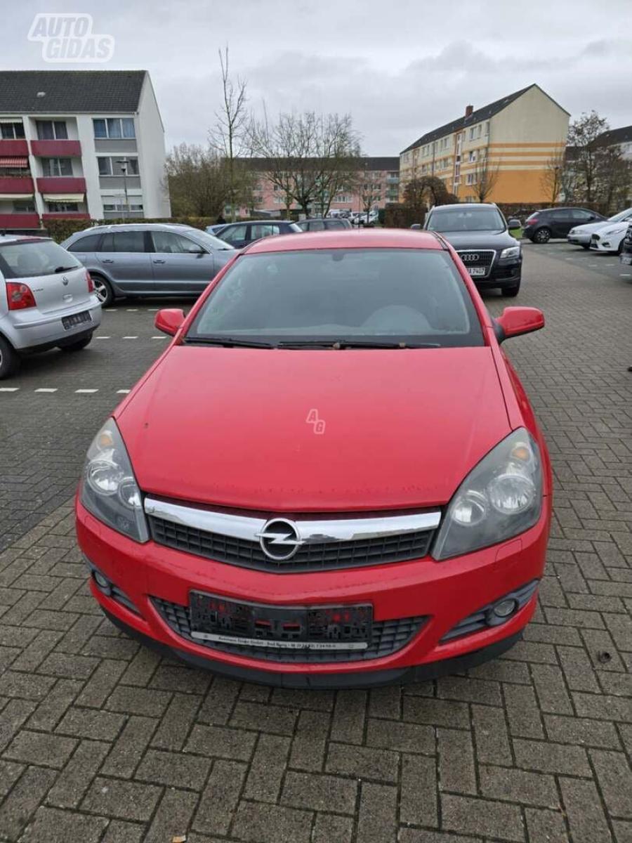 Opel Astra 2009 in Joniskis, with an engine capacity of 1.40 L and mileage of 184 thousand km for 2300 €, photo 1 on AUTOMOTO.COM.LV