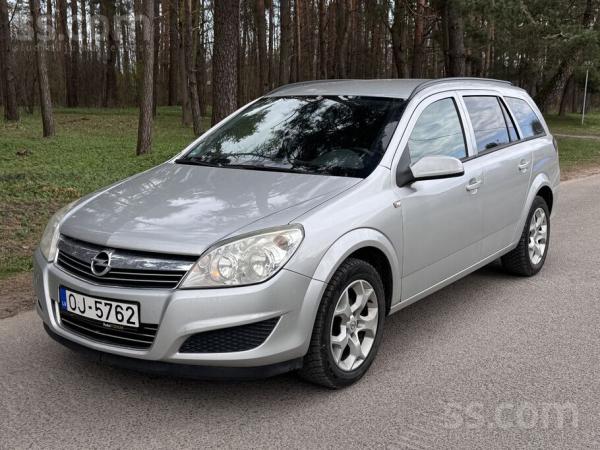 Opel Astra 2009 Rīga, ar dzinēja tilpumu 1.70 L un nobraukumu 253 tūkst. km par 2150 €, foto 1 vietnē AUTOMOTO.COM.LV