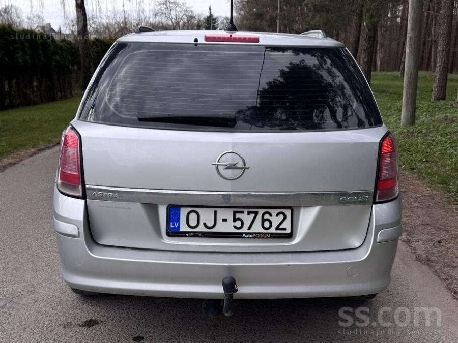 Opel Astra 2009 in Riga, with an engine capacity of 1.70 L and mileage of 253 thousand km for 2150 €, photo 6 on AUTOMOTO.COM.LV