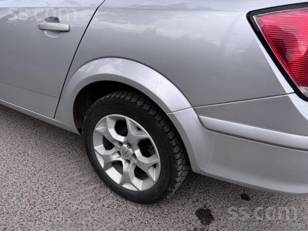 Opel Astra 2009 Rīga, ar dzinēja tilpumu 1.70 L un nobraukumu 253 tūkst. km par 2150 €, foto 7 vietnē AUTOMOTO.COM.LV