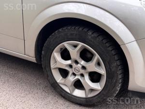 Opel Astra 2009 in Riga, with an engine capacity of 1.70 L and mileage of 253 thousand km for 2150 €, photo 10 on AUTOMOTO.COM.LV