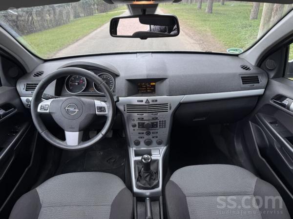 Opel Astra 2009 Rīga, ar dzinēja tilpumu 1.70 L un nobraukumu 253 tūkst. km par 2150 €, foto 10 vietnē AUTOMOTO.COM.LV