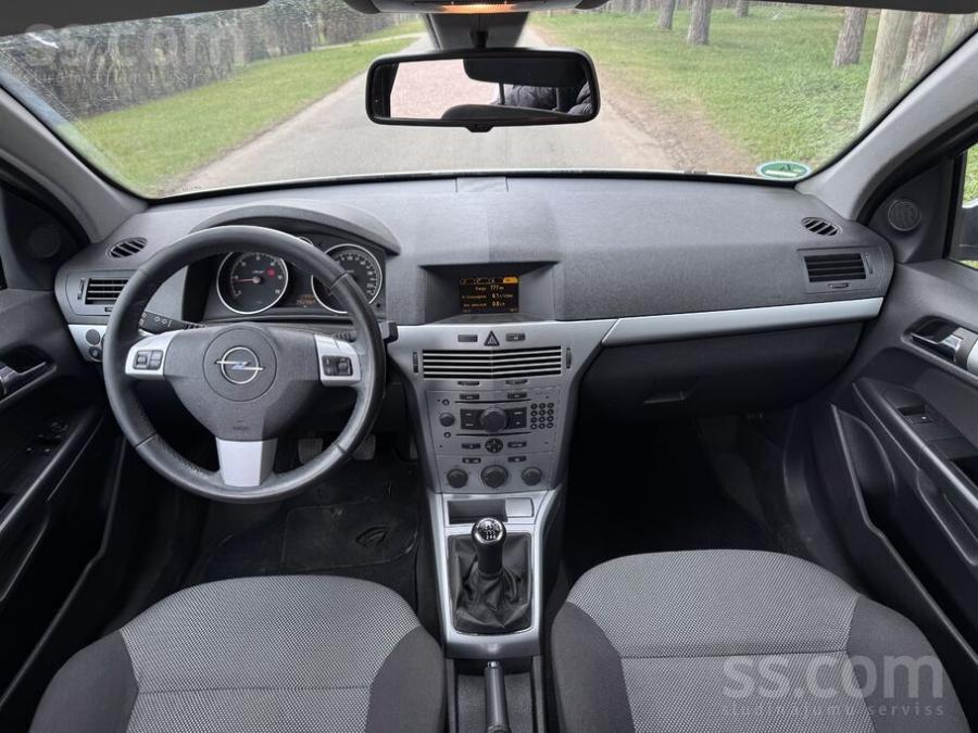 Opel Astra 2009 in Riga, with an engine capacity of 1.70 L and mileage of 253 thousand km for 2150 €, photo 11 on AUTOMOTO.COM.LV