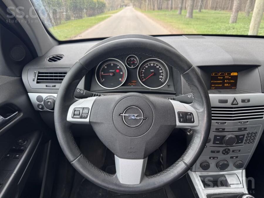 Opel Astra 2009 in Riga, with an engine capacity of 1.70 L and mileage of 253 thousand km for 2150 €, photo 12 on AUTOMOTO.COM.LV