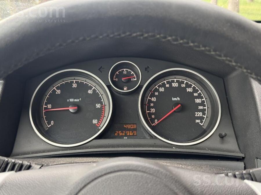 Opel Astra 2009 in Riga, with an engine capacity of 1.70 L and mileage of 253 thousand km for 2150 €, photo 13 on AUTOMOTO.COM.LV