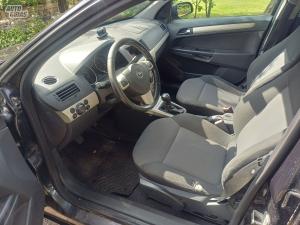 Opel Astra 2009 in Vilnius, with an engine capacity of 1.70 L and mileage of 216 thousand km for 950 €, photo 8 on AUTOMOTO.COM.LV