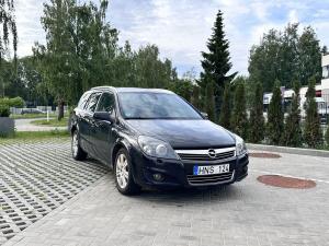 Opel Astra 2009 Kauņa, ar dzinēja tilpumu 1.90 L un nobraukumu 278 tūkst. km par 1350 €, foto  vietnē AUTOMOTO.COM.LV