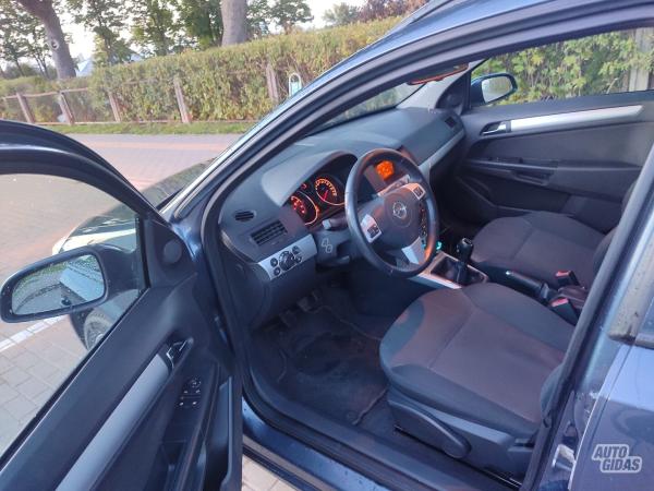 Опель Астра 2009 в Укмерге на AUTOMOTO.COM.LV Опель Астра 2009 в Укмерге, объемом двигателя 1.60 л и пробегом 277 тыс. км за 1800 €, фото 7 на AUTOMOTO.COM.LV