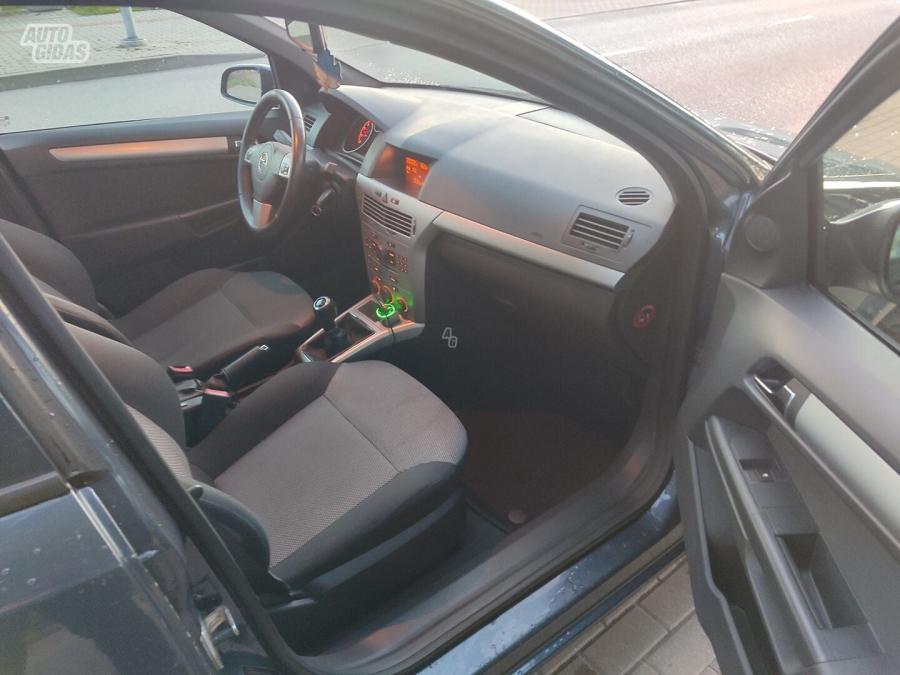 Opel Astra 2009 Ukmergė, ar dzinēja tilpumu 1.60 L un nobraukumu 277 tūkst. km par 1800 €, foto 8 vietnē AUTOMOTO.COM.LV