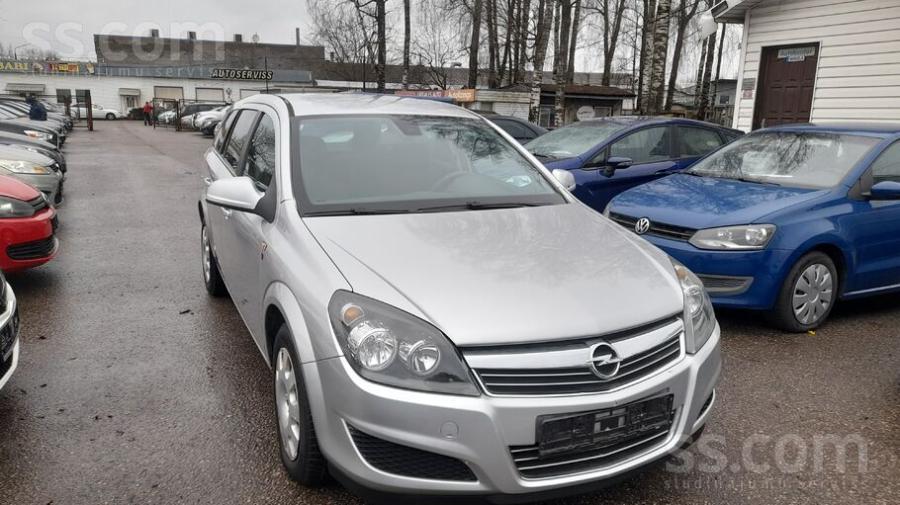 Opel Astra 2010 in Riga, with an engine capacity of 1.90 L and mileage of 169 thousand km for 3450 €, photo 2 on AUTOMOTO.COM.LV