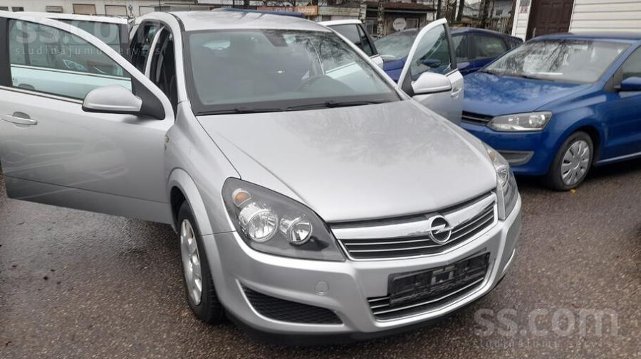 Opel Astra 2010 in Riga, with an engine capacity of 1.90 L and mileage of 169 thousand km for 3450 €, photo 27 on AUTOMOTO.COM.LV