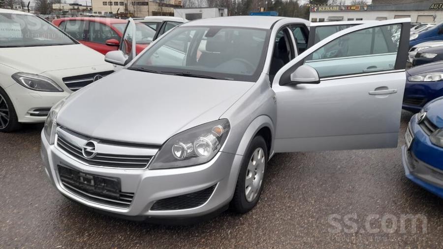 Opel Astra 2010 in Riga, with an engine capacity of 1.90 L and mileage of 169 thousand km for 3450 €, photo 28 on AUTOMOTO.COM.LV