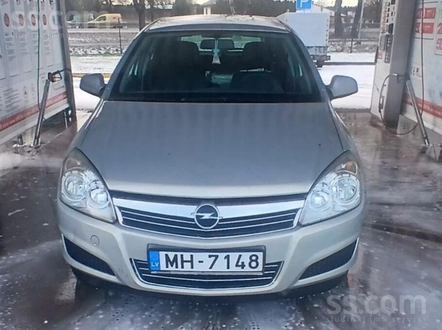 Opel Astra 2010 in Ogre, with an engine capacity of 1.70 L and mileage of 315 thousand km for 1400 €, photo 1 on AUTOMOTO.COM.LV