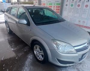 Opel Astra 2010 in Ogre, with an engine capacity of 1.70 L and mileage of 315 thousand km for 1400 €, photo 2 on AUTOMOTO.COM.LV