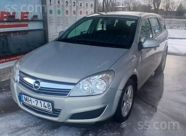 Opel Astra 2010 Ogre, ar dzinēja tilpumu 1.70 L un nobraukumu 315 tūkst. km par 1400 €, foto 3 vietnē AUTOMOTO.COM.LV