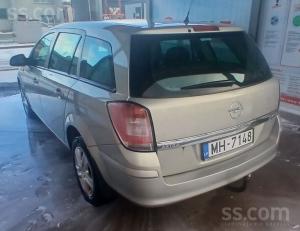 Opel Astra 2010 in Ogre, with an engine capacity of 1.70 L and mileage of 315 thousand km for 1400 €, photo 4 on AUTOMOTO.COM.LV