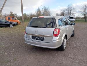 Opel Astra 2010 Šakiai, ar dzinēja tilpumu 1.40 L un nobraukumu 283 tūkst. km par 1900 €, foto 5 vietnē AUTOMOTO.COM.LV