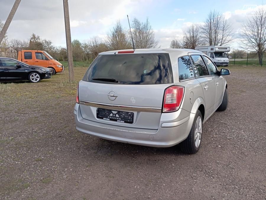 Opel Astra 2010 Šakiai, ar dzinēja tilpumu 1.40 L un nobraukumu 283 tūkst. km par 1900 €, foto 5 vietnē AUTOMOTO.COM.LV