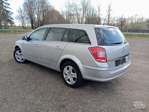 Opel Astra 2010 Šakiai, ar dzinēja tilpumu 1.40 L un nobraukumu 283 tūkst. km par 1900 €, foto 5 vietnē AUTOMOTO.COM.LV