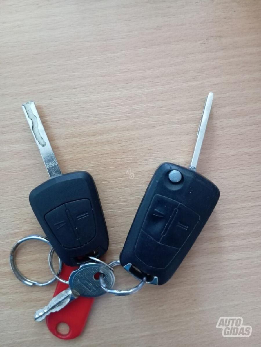 Opel Astra 2010 Šakiai, ar dzinēja tilpumu 1.40 L un nobraukumu 283 tūkst. km par 1900 €, foto 17 vietnē AUTOMOTO.COM.LV