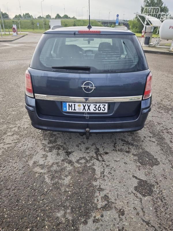 Opel Astra 2010 Telšiai, ar dzinēja tilpumu 1.70 L un nobraukumu 242 tūkst. km par 1200 €, foto 4 vietnē AUTOMOTO.COM.LV
