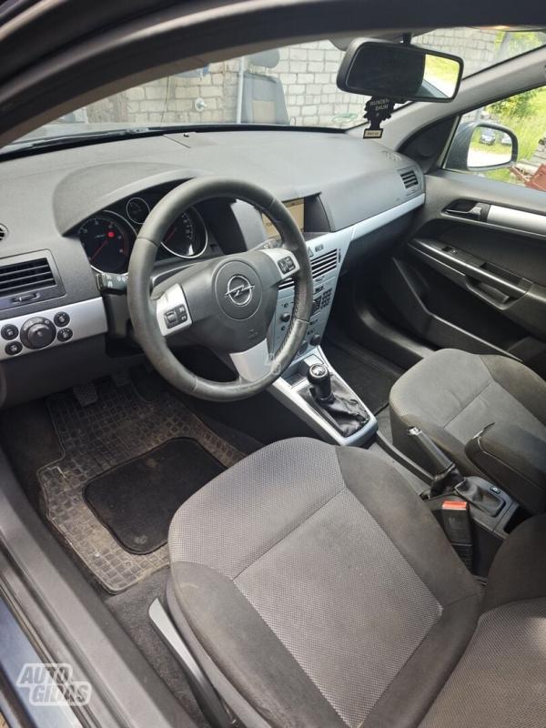 Opel Astra 2010 Telšiai, ar dzinēja tilpumu 1.70 L un nobraukumu 242 tūkst. km par 1200 €, foto 7 vietnē AUTOMOTO.COM.LV