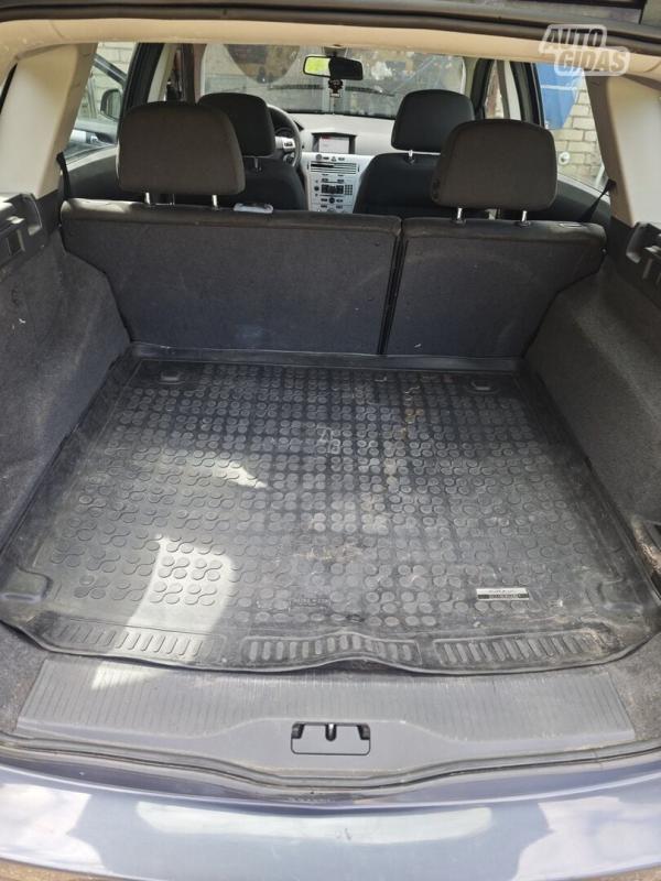 Opel Astra 2010 Telšiai, ar dzinēja tilpumu 1.70 L un nobraukumu 242 tūkst. km par 1200 €, foto 9 vietnē AUTOMOTO.COM.LV