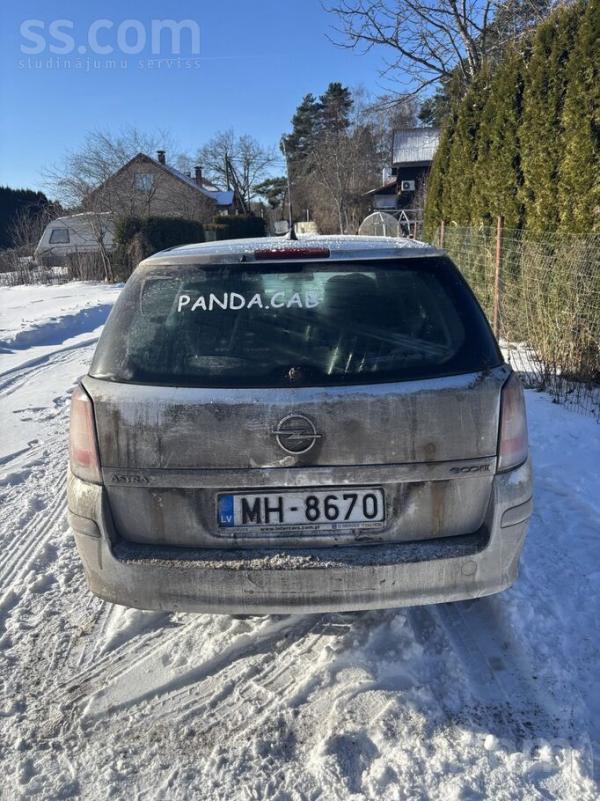 Opel Astra 2010 in Riga, with an engine capacity of 1.60 L and mileage of 476 thousand km for 1000 €, photo 2 on AUTOMOTO.COM.LV