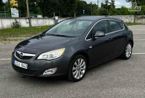 Opel Astra 2010 Viļņa, ar dzinēja tilpumu 1.20 L un nobraukumu 270 tūkst. km par 1300 €, foto  vietnē AUTOMOTO.COM.LV