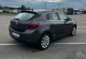 Opel Astra 2010 in Vilnius, with an engine capacity of 1.20 L and mileage of 270 thousand km for 1300 €, photo 4 on AUTOMOTO.COM.LV