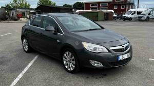 Opel Astra 2010 in Vilnius, with an engine capacity of 1.20 L and mileage of 270 thousand km for 1300 €, photo 5 on AUTOMOTO.COM.LV