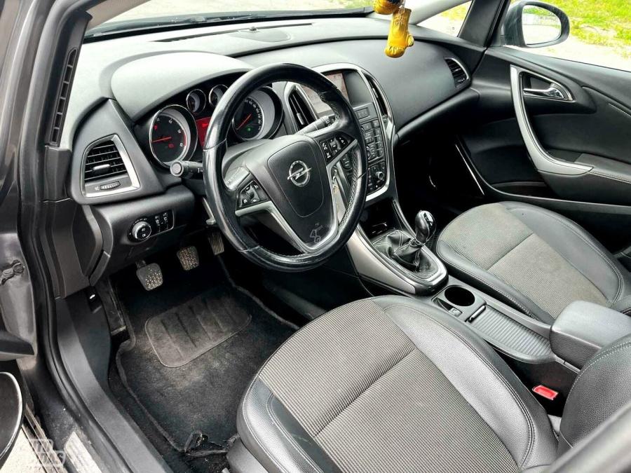 Opel Astra 2010 in Vilnius, with an engine capacity of 1.20 L and mileage of 270 thousand km for 1300 €, photo 7 on AUTOMOTO.COM.LV