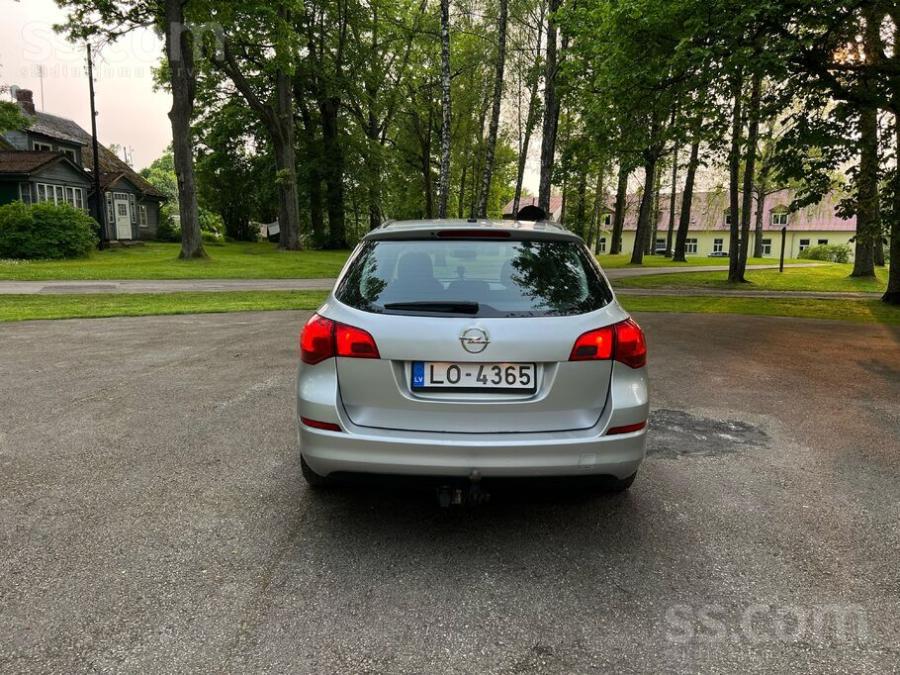 Opel Astra 2011 Cēsis, ar dzinēja tilpumu 1.30 L un nobraukumu 295 tūkst. km par 1990 €, foto 4 vietnē AUTOMOTO.COM.LV