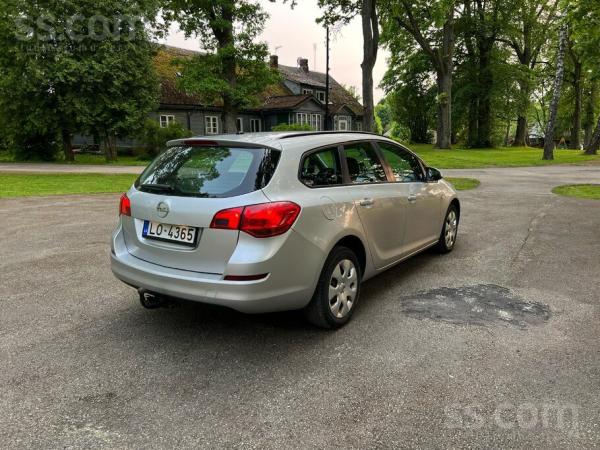 Opel Astra 2011 Cēsis, ar dzinēja tilpumu 1.30 L un nobraukumu 295 tūkst. km par 1990 €, foto 5 vietnē AUTOMOTO.COM.LV