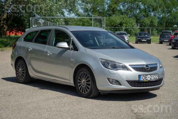 Opel Astra 2011 Liepāja, ar dzinēja tilpumu 1.40 L un nobraukumu 240 tūkst. km par 3950 €, foto 1 vietnē AUTOMOTO.COM.LV