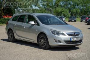Opel Astra 2011 Liepāja, ar dzinēja tilpumu 1.40 L un nobraukumu 240 tūkst. km par 3950 €, foto 1 vietnē AUTOMOTO.COM.LV