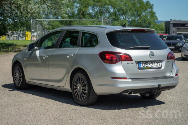 Opel Astra 2011 Liepāja, ar dzinēja tilpumu 1.40 L un nobraukumu 240 tūkst. km par 3950 €, foto 4 vietnē AUTOMOTO.COM.LV
